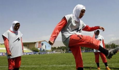 Bolzano, arriva il velo islamico per le atlete • Imola Oggi