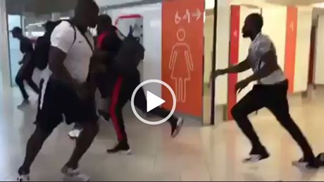 Parigi, rissa tra rapper in aeroporto con lancio di bottiglie • Imola Oggi