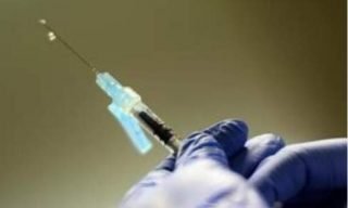Vaccino Covid Pfizer, braccio paralizzato: indennizzo a vita per un ...